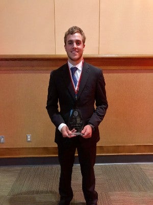 Alumnus Nicholas Robertson Expands Business Acumen in MBA Program ...